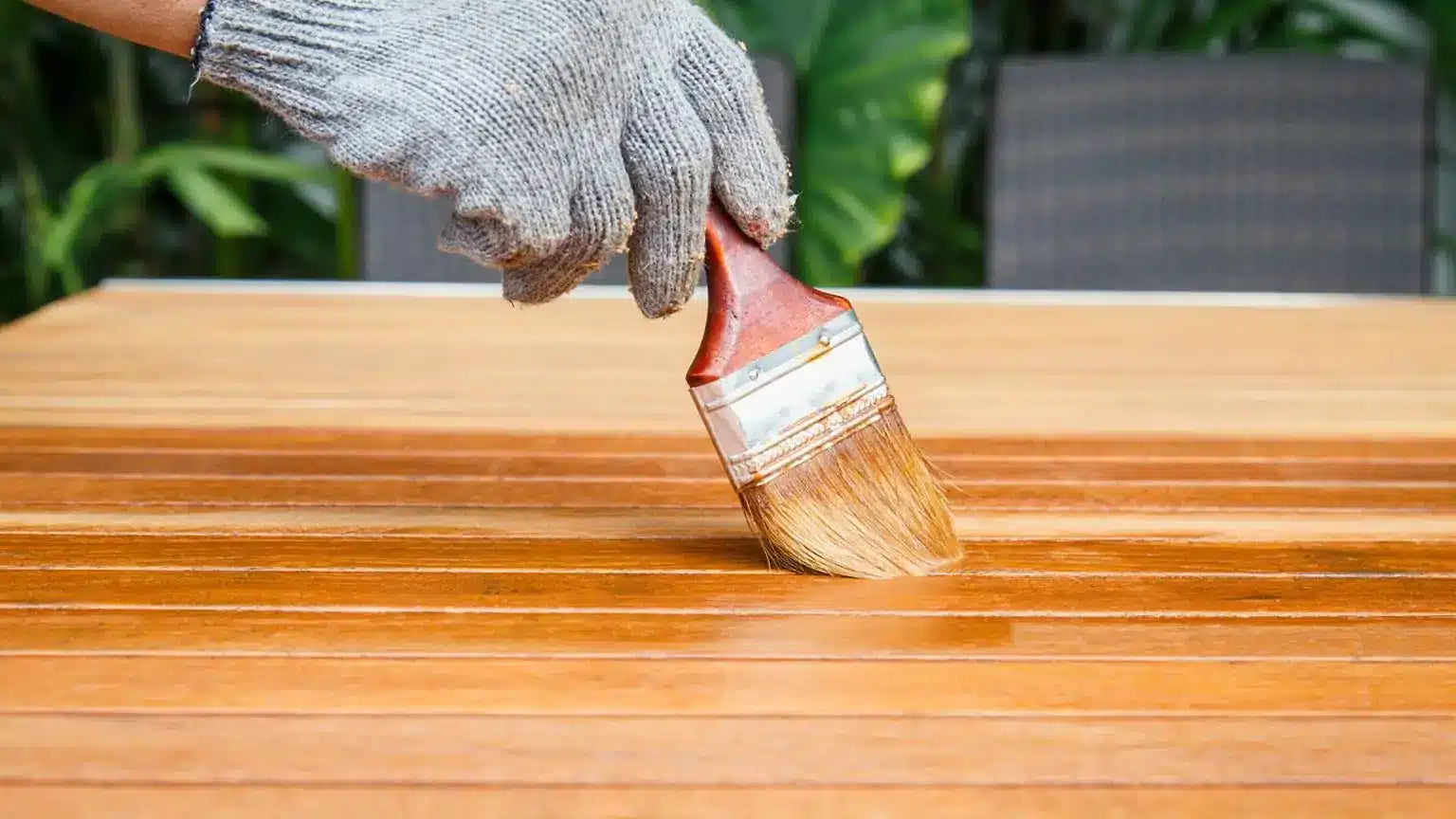 Achieving a Professional Acrylic Varnish Finish on Wooden Furniture ...